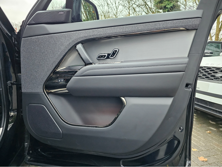 2023 Land Rover P440 DYNAMIC SE AUTO PLUG IN HYBRI... | Jammer.ie