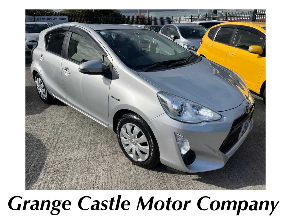 2015 Toyota Prius COMPACT 1.5 HYBRID AUTO CAMERA | Jammer.ie